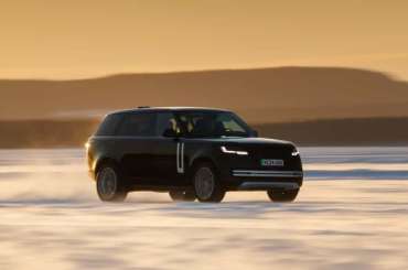 The 2025 Range Rover EV: Silent, Strong, and Stunning